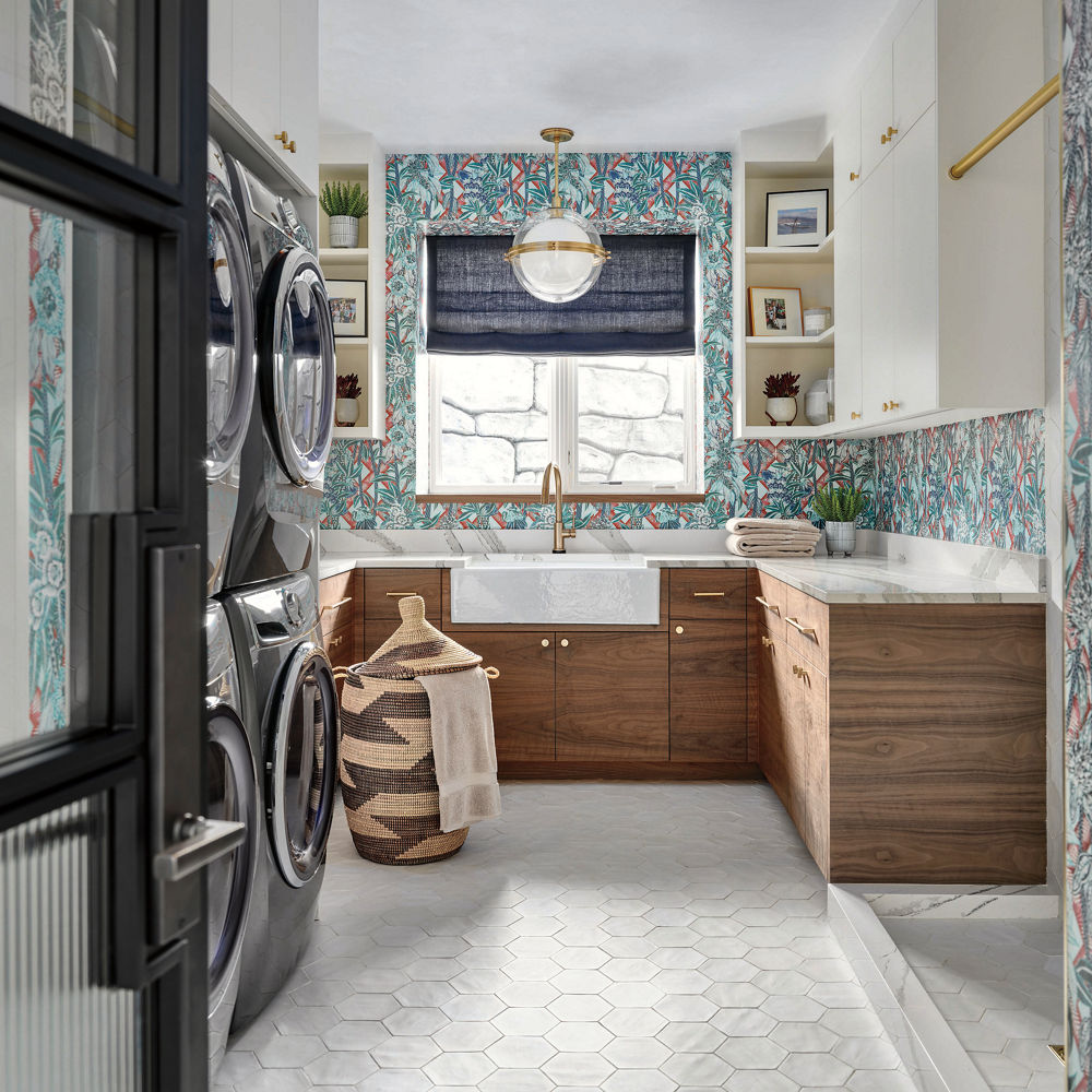 High Lights: Tour an Aspen Home as Beautiful as its Mountain View